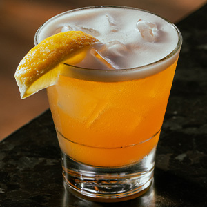 Cocktails, craft beer selection, and wine. Drinks on Folsom Raven Bar